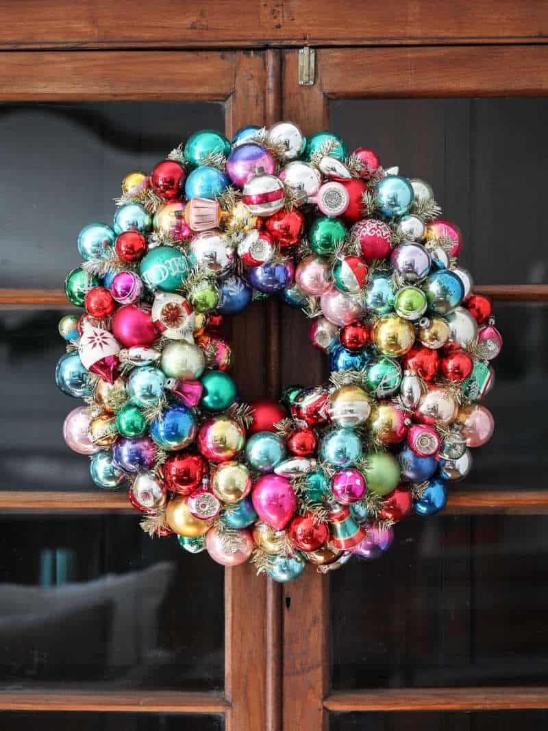 21 Easy DIY Christmas Wreath Decorating Ideas Anyone Can Make! – Smart ...